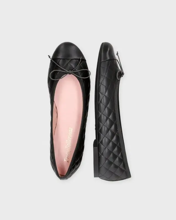 Pretty Ballerinas Ballet Flats With Almond Toe And Quilted Design