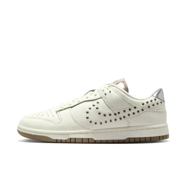 Nike Dunk Low Sneakers - White