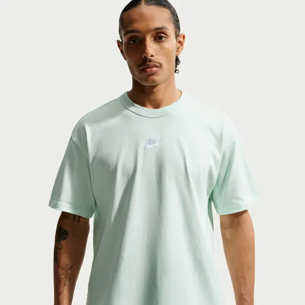 Nike Sportswear Premium Essentials T-shirt - Green