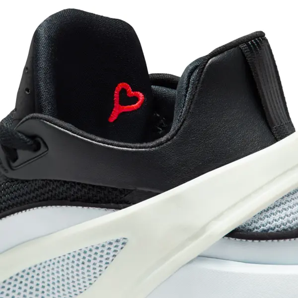 JORDAN Luka Basketball Shoes - Black
