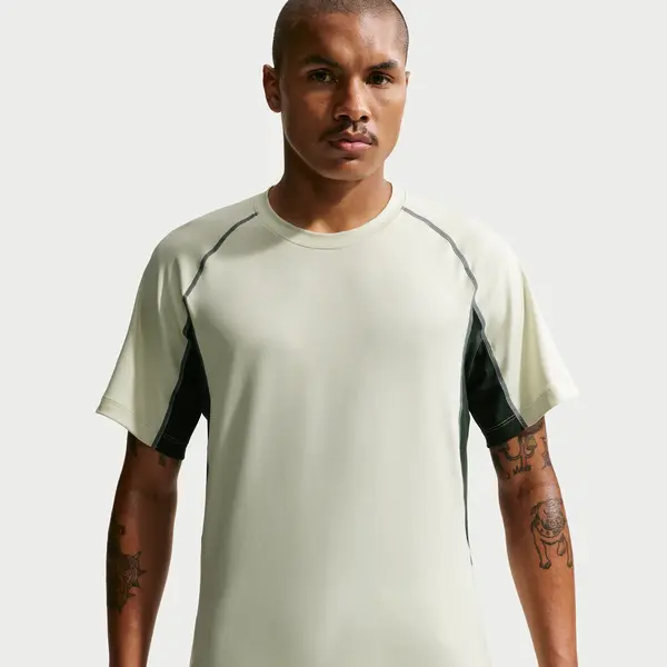 Nike Wildsee" Dri-fit Short-sleeve Base Layer Top - Green