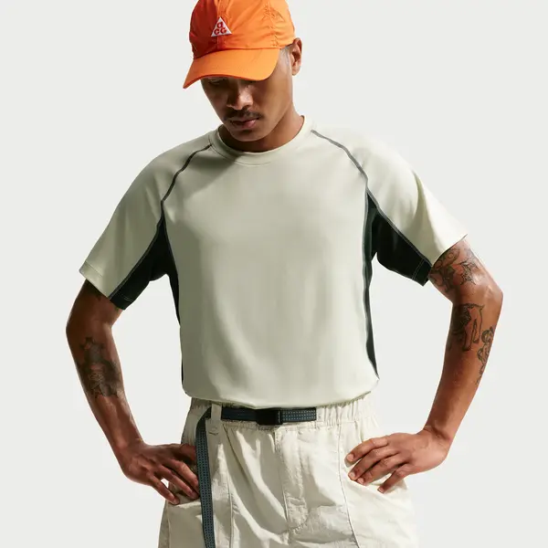 Nike Wildsee Dri-fit Short-sleeve Base Layer Top
