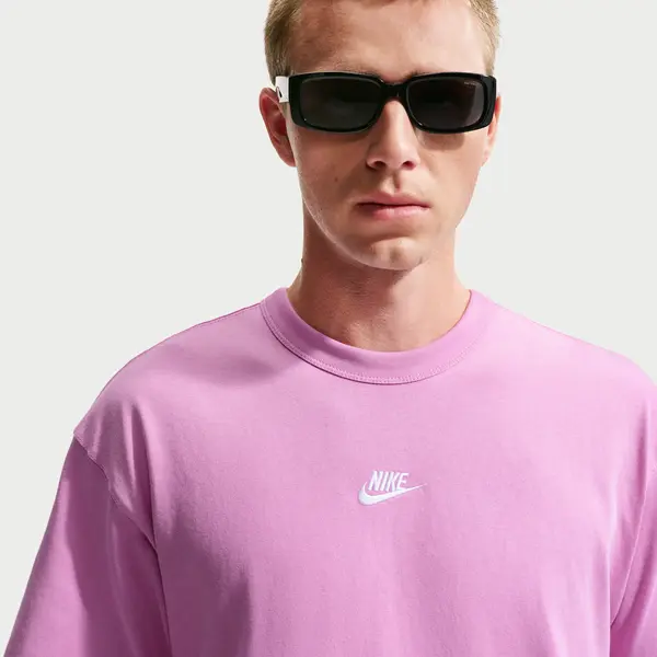 Nike Sportswear Premium Essentials T-shirt - Purple