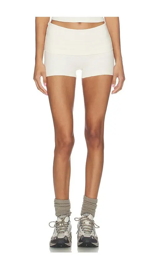 437 The Practice Short - Cream