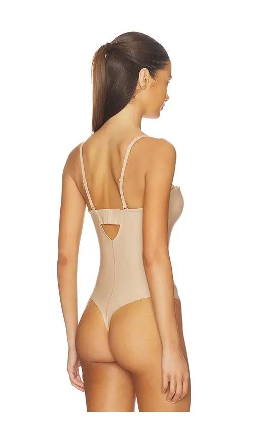 SKIMS Molded Underwire Bodysuit - Clay