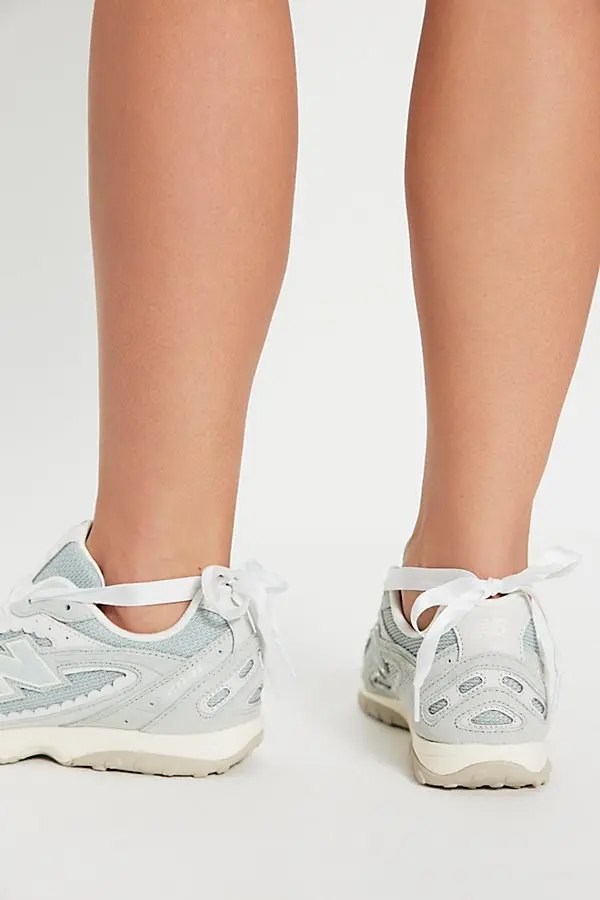 NEW BALANCE 204l Satin Sneakers - Reflection/truffle Salt