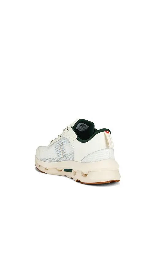 On Cloudzone Moon Sneakers - White