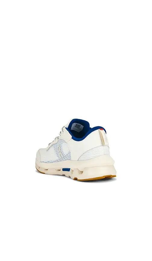 On X Zendaya Cloudzone Moon Sneakers - White