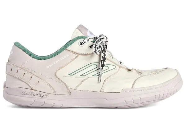 Balenciaga Hamptons Wornout Sneakers - Beige/green