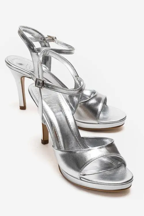 PROLOGUE SHOES Poise Stiletto Sandal - Silver