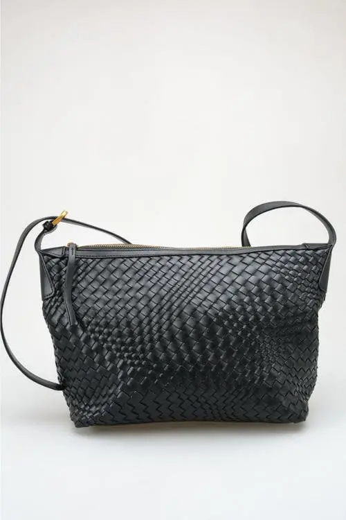 PROLOGUE SHOES Kira Woven Shoulder Bag - Black