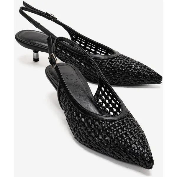 PROLOGUE SHOES Orelis Kitten Heel Pump - Black