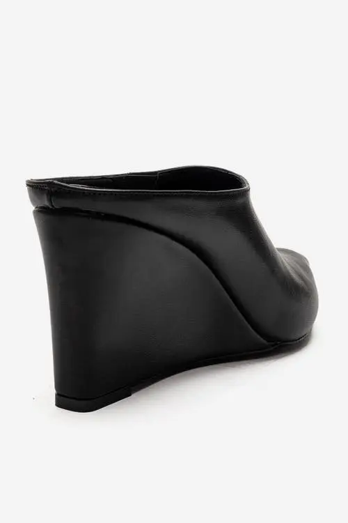 PROLOGUE SHOES Senso Wedge Mule - Black