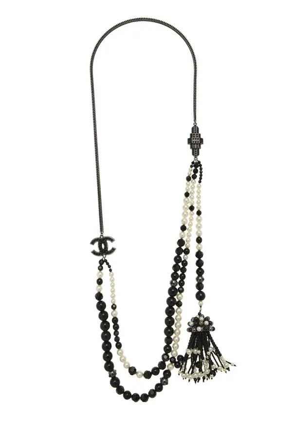 Chanel Long Necklace With Faux Pearl And 'cc' Detail - Black