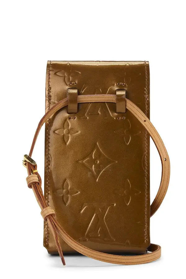 LOUIS VUITTON Vernis Walker