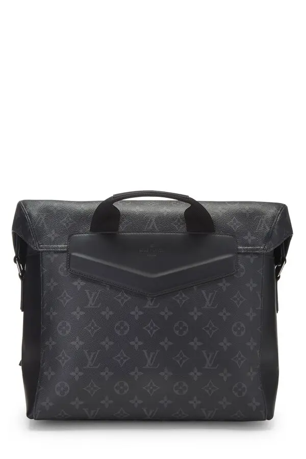 LOUIS VUITTON Monogram Eclipse Voyager Messenger - Black