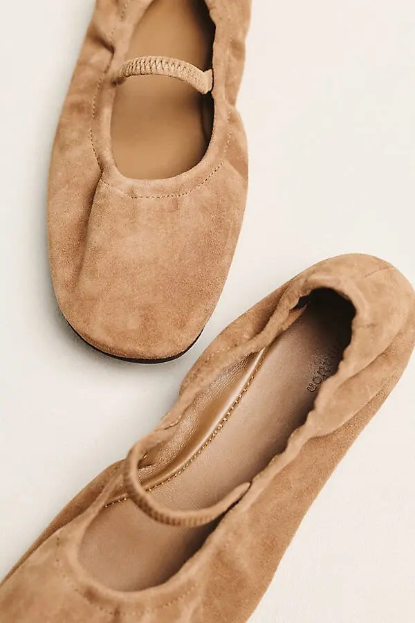 REFORMATION Ruched Ballet Flats - Farro