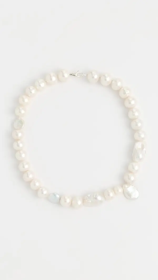 Shashi Chantilly Necklace