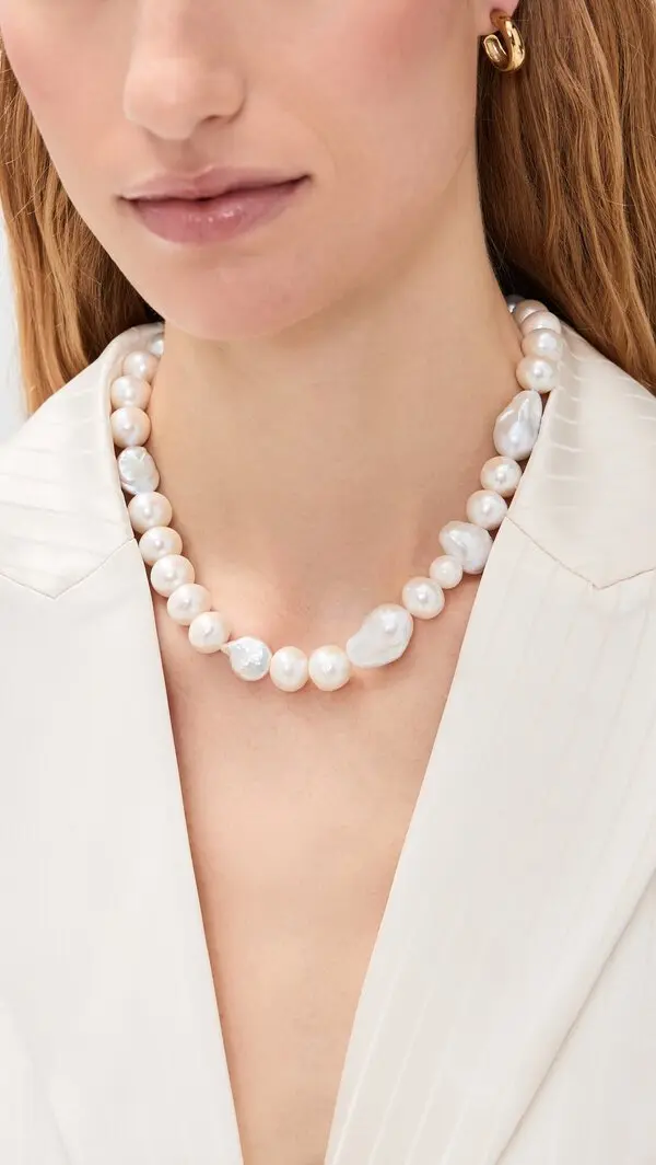 Shashi Chantilly Necklace