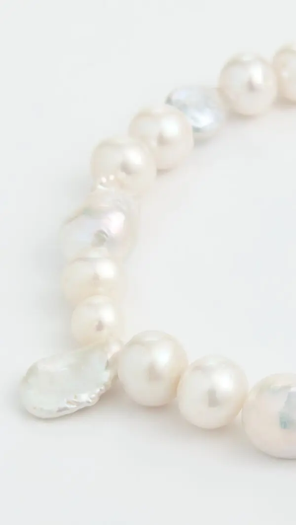 Shashi Chantilly Necklace