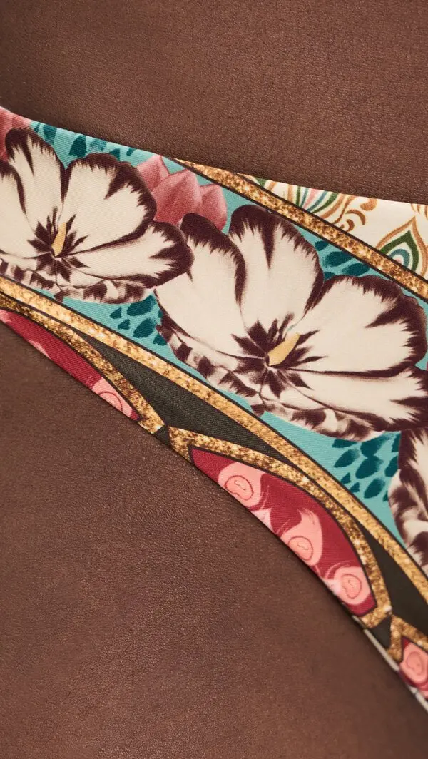 Agua Bendita Ilu Plume Reversible Full Coverage Bottom