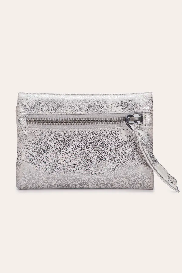 THE FRYE COMPANY Nora Knotted Small Wallet - Metallic
