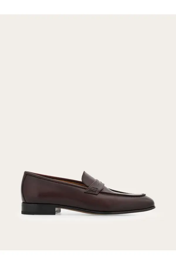 FERRAGAMO Penny Loafer