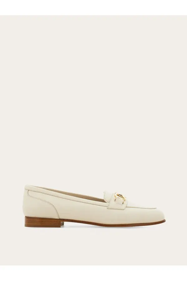 FERRAGAMO Gancini Ornament Moccasin - Gold