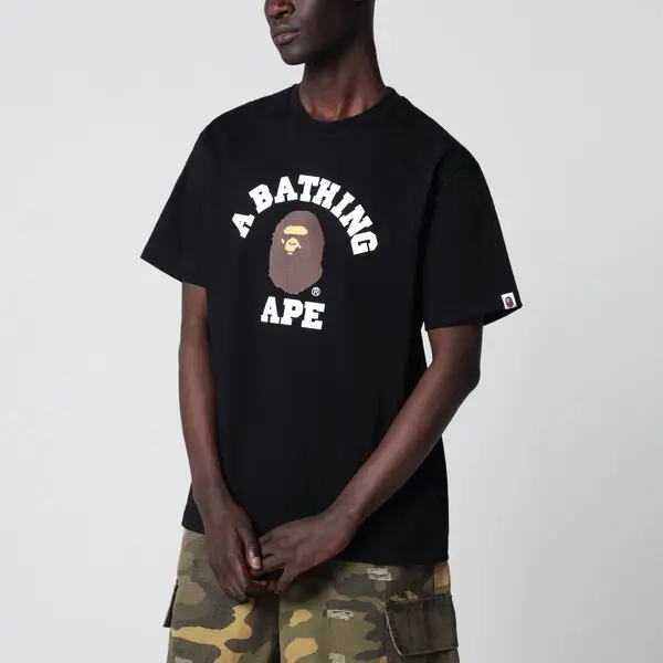 A BATHING APE T-shirt With Logo Print - Black