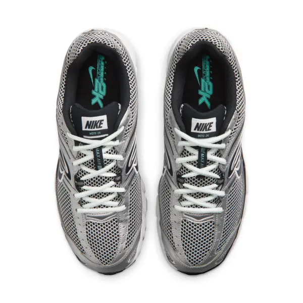 Nike Air Max Moto 2k Sneakers - White