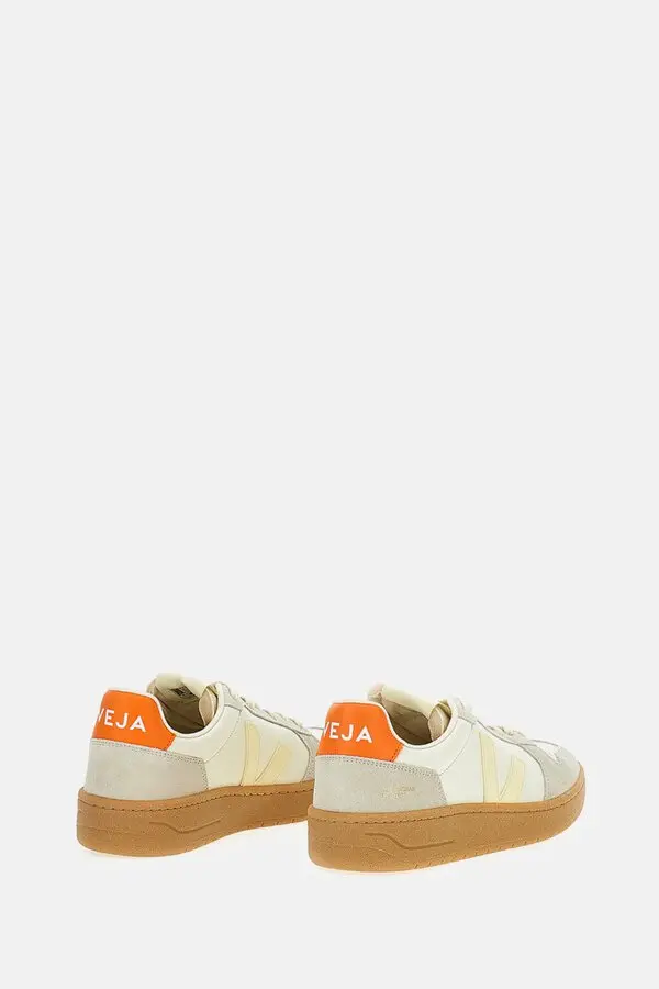 VEJA V-82 Low Top Sneakers