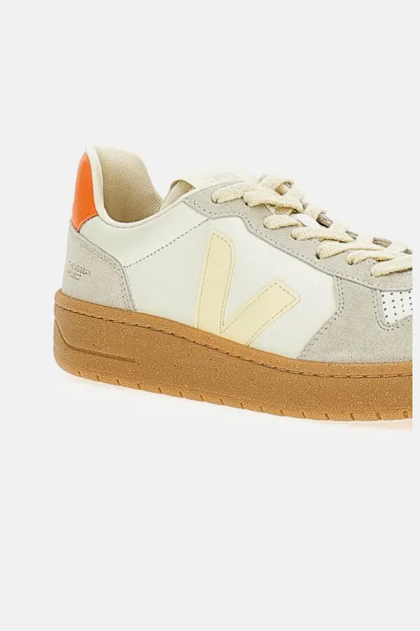 VEJA V-82 Low Top Sneakers