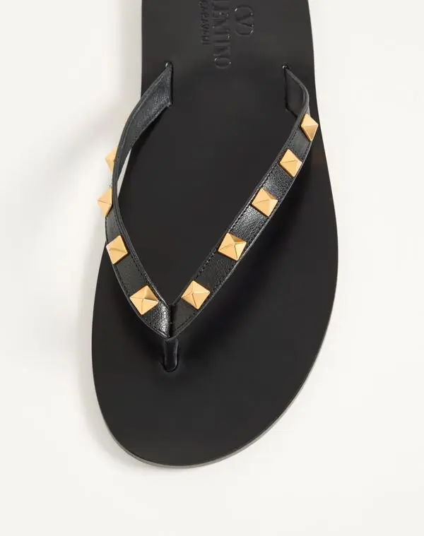 Valentino Garavani Rockstud Goatskin Flip-flops - Black
