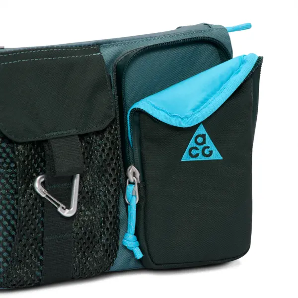Nike Daymax" Crossbody Bag - Grey