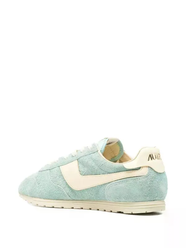 AUTRY Logo Patch Sneakers