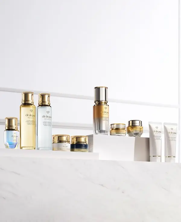 CLE DE PEAU BEAUTE Hydro-softening Essence Lotion - No Color
