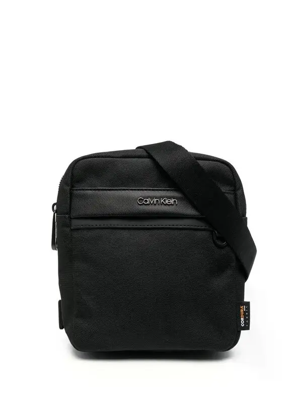 Calvin Klein Logo-plaque Shoulder Bag - Black