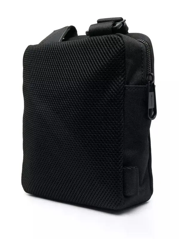 Calvin Klein Logo-plaque Shoulder Bag