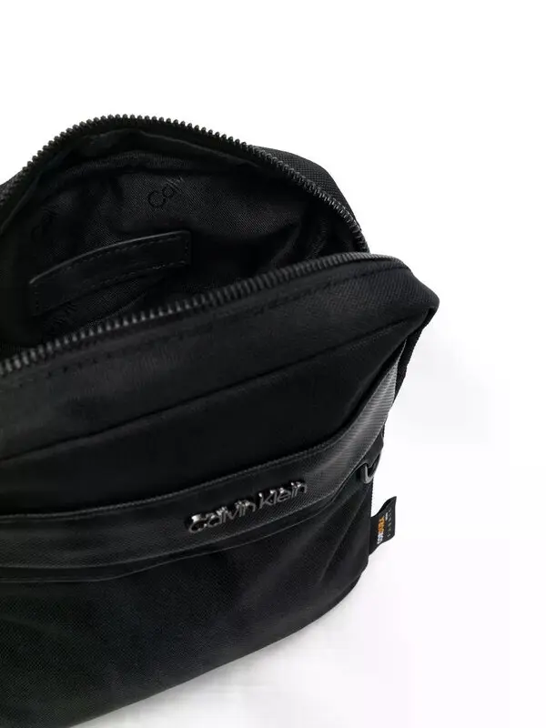 Calvin Klein Logo-plaque Shoulder Bag