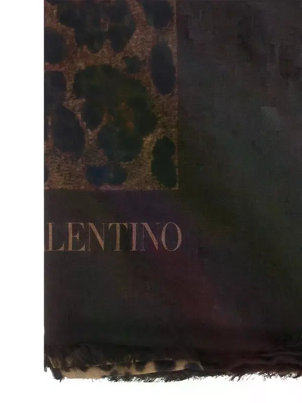Valentino Garavani Leopard-print Scarf