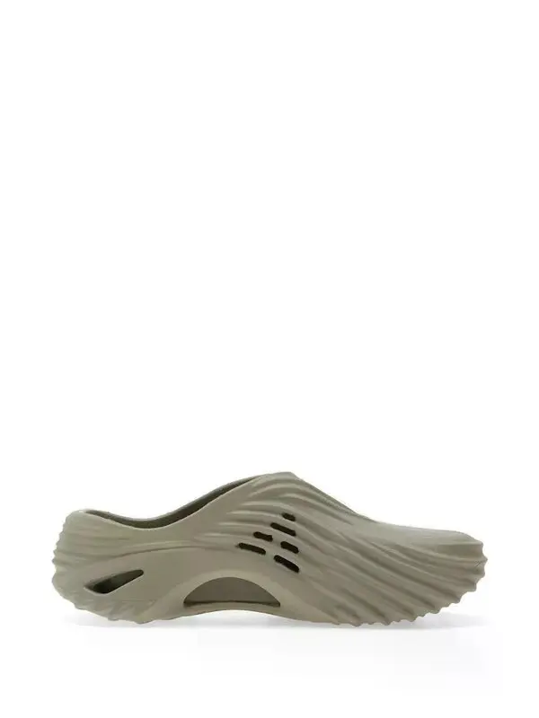 CROCS Echo Wave Cut-out Clogs