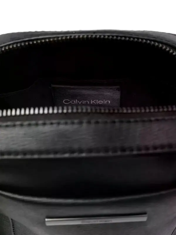 Calvin Klein Grained-texture Messenger Bag