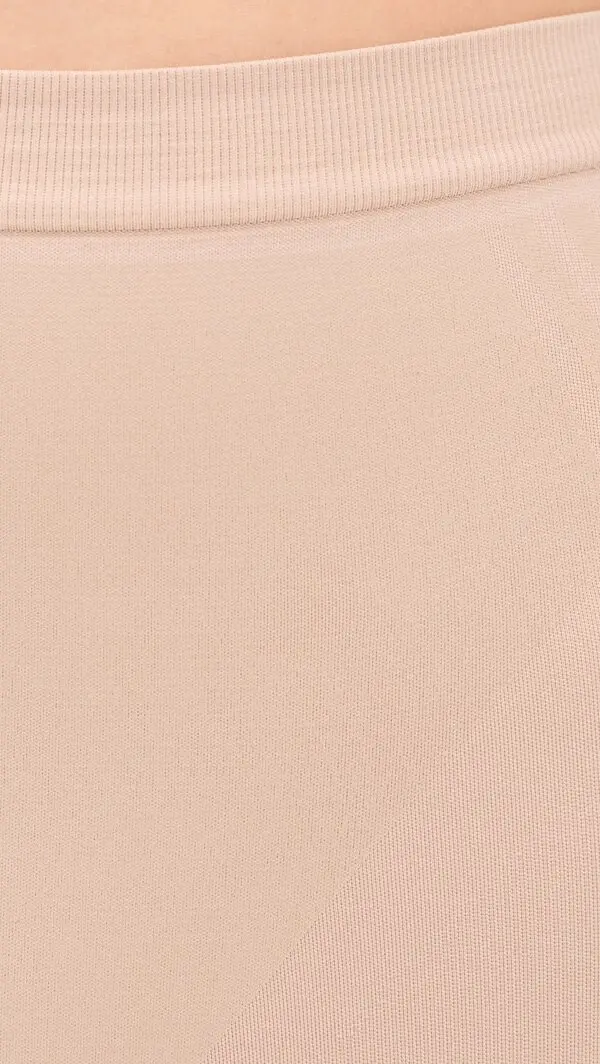 Spanx Sculpt Gofigure Mid Thigh Shorts - Chai
