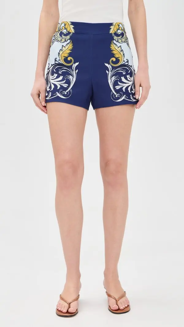 Alice + Olivia Hera Baroque Print Shorts - Antique Scroll