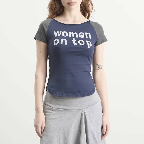 PEACHY DEN Bebe T-shirt With Slogan Print