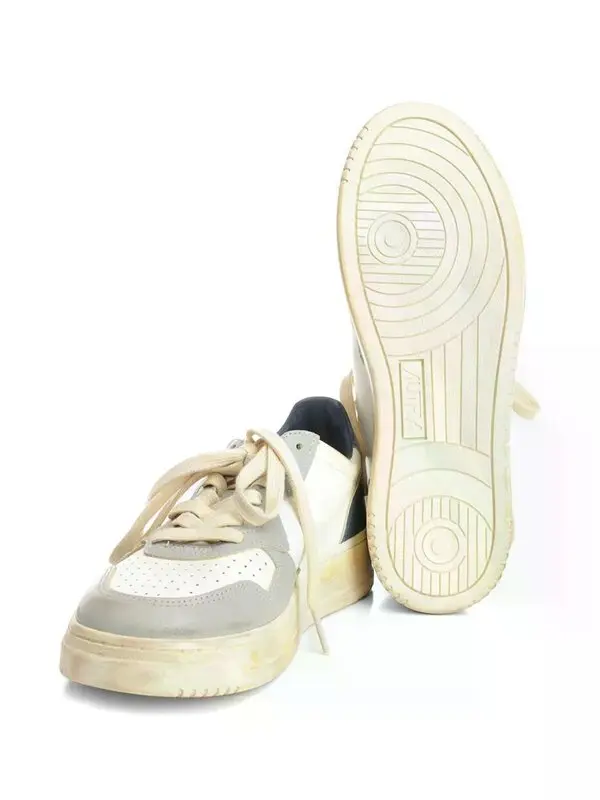 AUTRY Medalist Low Super Vintage Sneakers - White