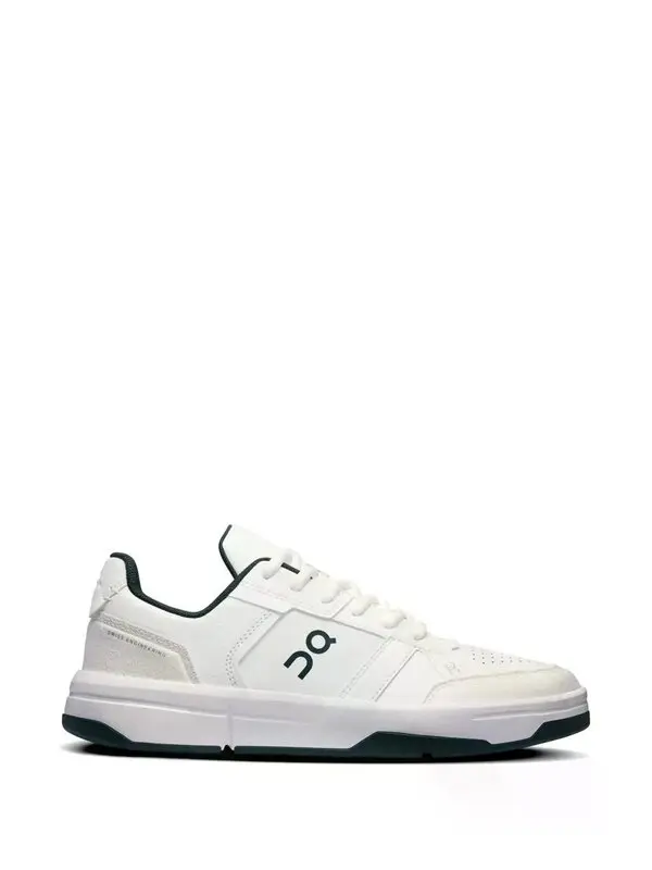 On The Roger Clubhouse Lace-up Sneakers - White