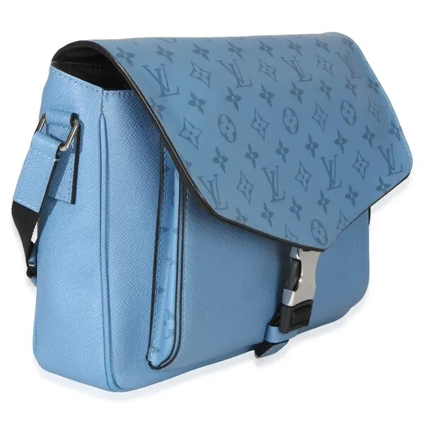 LOUIS VUITTON Denim Taigarama Messengerama - Blue
