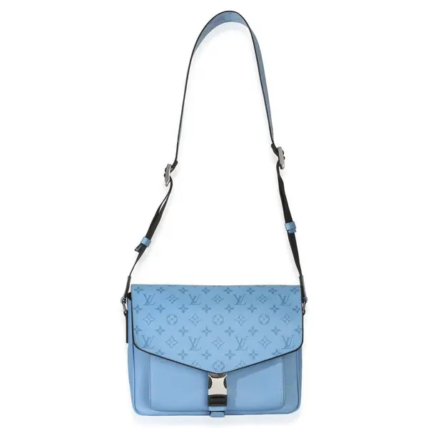LOUIS VUITTON Denim Taigarama Messengerama - Blue