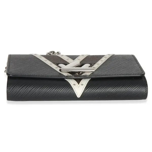 LOUIS VUITTON Twist Wallet On Chain